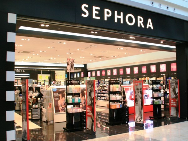 Gorgeous Cosmetics CEO Signs With Sephora