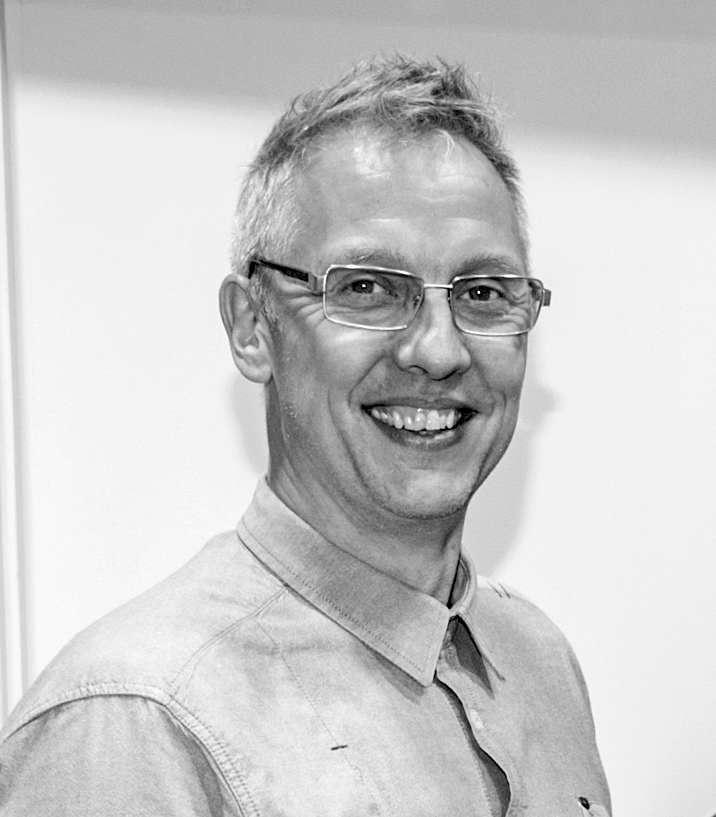 The make-up maestro - Professional Beauty